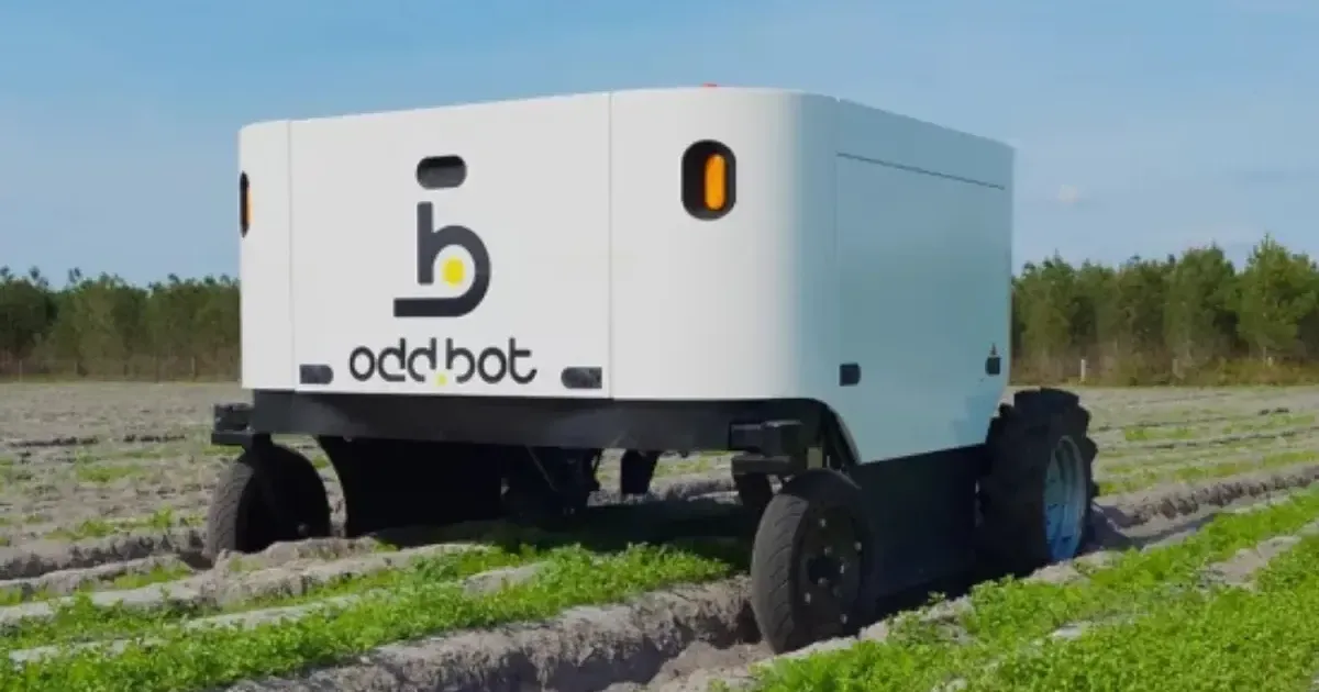 Maverick Weeding Robot - Odd.Bot Maverick Weeding Robot - Odd.Bot
